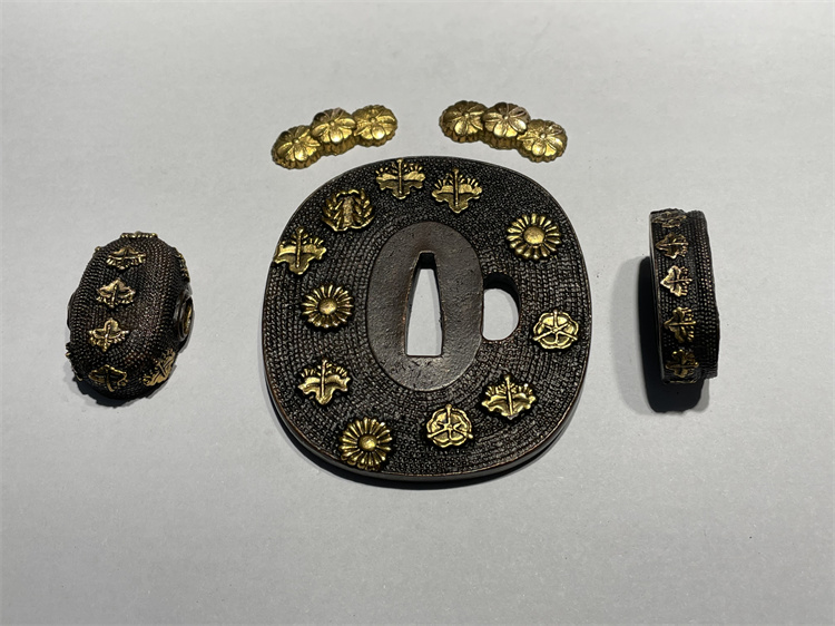 DZ-132 - 大祚榮刀劔 대조영도검 网站图片授権给大祚榮刀劔獨家使用,不许韓國其它企业盗版,发现盗用行为必究法